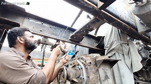 677K views · 178 shares | Amazing technique how to fit gearbox with small tools full video | Pakistani truck | Facebook