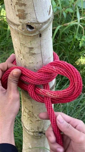 How to tie new strings