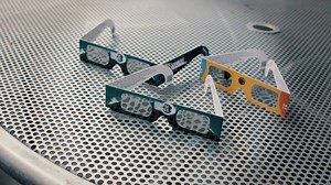 Solar eclipses explained in 90 seconds