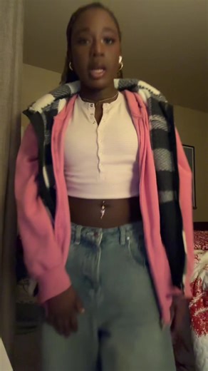 i’m actually so obsessed with my belly button piercing