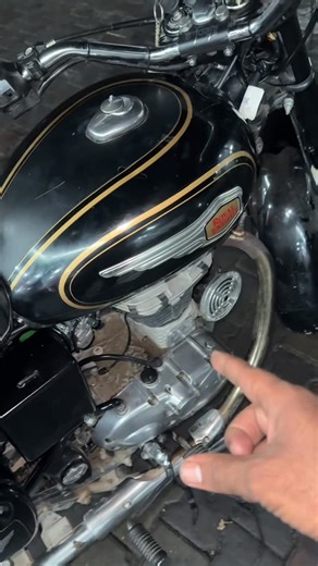 Mandeep Singh Khattra on Instagram: "Uce model silent engine 👍🏻#reels #viral #bike #new #like"