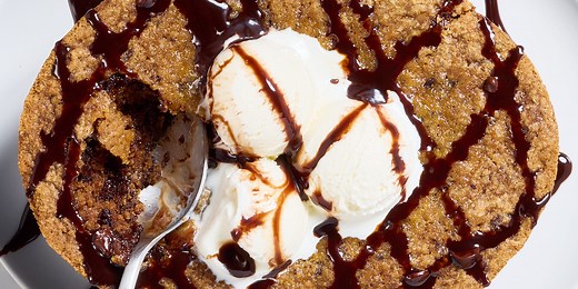 This Giant Slow-Cooker Cookie Is All About The Crispy Edges & Melty Center