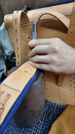 Handmade installation of copper rivets for daily use#bagmaking #leather #bag #brass #copper #rivet