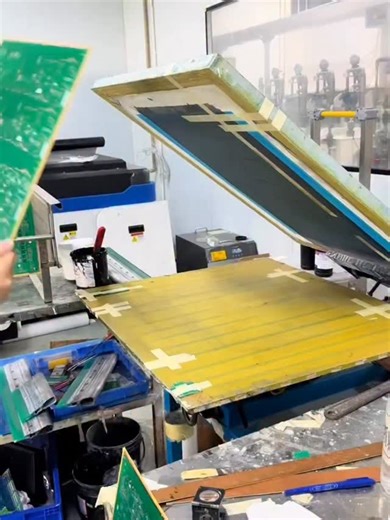 Aigelin Electronic components on Instagram: "Pcba custom factory, please send me your bom and gerber. Bom will quote quickly within 24 hours, HDI and high-frequency board will quote quickly within 12 hours. E-mail：huaqiangiic@163.com WhatsApp：+8615712158984 #altiumdesigner#dongle#eletricistas"