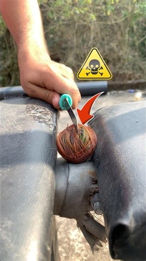 chainess manje se bani boll ko cut kr diya