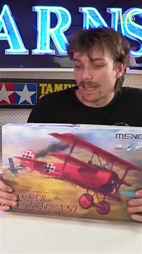 Kobey and Kawa get hands-on with the MENG 1/32 Fokker Dr.1 this kit’s loaded. Pre-cut photo etch, spot-on decals, and a chunky 9-cyl rotary engine that actually looks the part. They chat colours, pilot lore, and why the Red Baron’s triplane still hits hard today! ✈️ Feature link: https://www.youtube.com/watch?v=6DNLRcBP8xM #scalemodel #modelkit #mengmodels #plasticmodel #modelbuilders | Hearns Hobbies