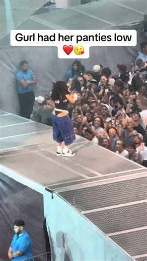 „Keep it on the lowski, I‘m the lowest of the lowest“⬇️ #foryou #viral_video #gnt #gnx #sza #kendricklamar #concert #panties #low #sos #sosdeluxe #lana