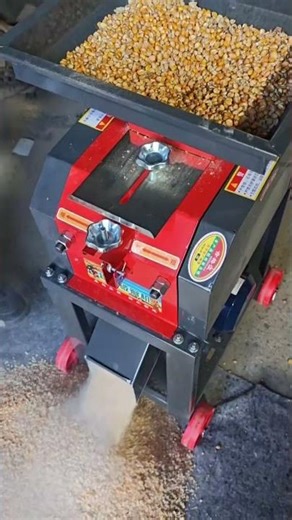 An affordable and durable corn breaking machine with simple operation and fast crushing function