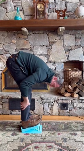 Stretch your hamstrings- turn on your butt… your back will thank you! | Blue Mountain Chiropractic Center