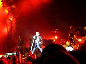 Johnny Hallyday - Allumer le feu (live Genève 27/10/09)