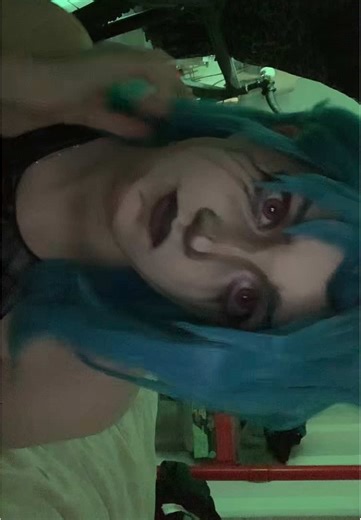 i love this video so much idk why though . #fyp #jinx #arcane #cosplay #arcanecosplay . timebomb lightcanon powder 2xko league of legends season 2 act 3 short hair