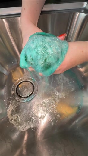 Request from @Squeeze.the.day! Cif ocean, pine tbc and ds🤩 I actually did a banging rinse to this..it didn’t record🫠 #spongetok #spongesqueezingasmr #squeezetok #sudsysqueezes #spongesqueezing