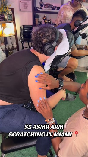ASMR arm scratching in Miami 📍 #reelschallenge #wellbeing #wellness #reel #relax #reels #sleep #relatable #asmr #love #scratchtherapy #massage #fblifestyle #massagetherapy #Amazing #holistichealth #holistichealing #healingjourney #beautiful #explorepage #facebookreel #goodnight | Scratcher Girls
