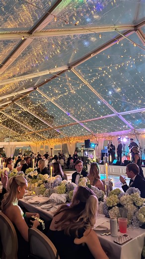 Weddings at The Resort at Longboat Key Club on Instagram: "It truly takes a village to pull off something this magical!! We’re still swooning over last night with Sami & Carter! 😍 Photography: @everencephotography Planner: @nk_weddings Tent/Riser/Chairs/Dance Floor: @ustentrental Chargers/Shoe Valet: @stellaroseevents Bars/Stage Fronts/Lighting/Water Goblets: @palaciosevents Seating Chart: @laconicevents Linen: @bbjlatavola @linensbythesea Florals: @thefloralwayevents Music: @matt_winter_band C