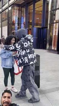 iPhone gift girl #shortvideo #girlshorts #shorts