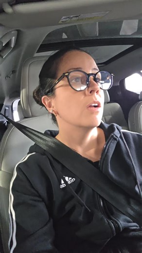 Con ella siento....ay ay ay. En 10 días otra vueltita al sol. #39yearsyoung #aquarius #charlyyjohayron #lesbianlife🏳️‍🌈🌈 #cubana🇨🇺