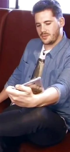 ‼️TW: EATING DISORDER‼️ (the last two pics of zayn)