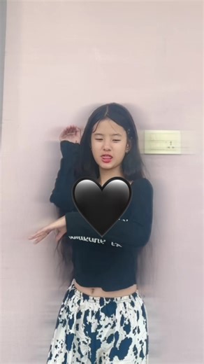 Soni Ghising Moktan's Engaging Nagin Dance Video