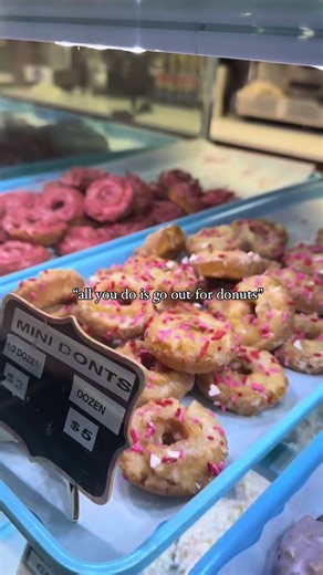 Delicious Donuts in Chicago: A Sweet Bakery Experience