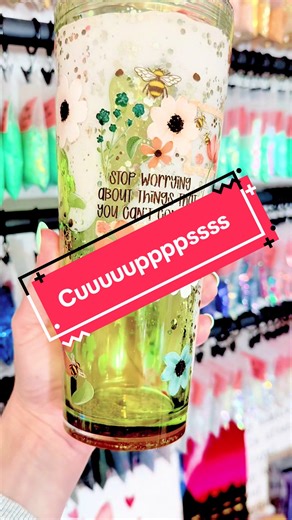 New wraps have been loaded! 👏#tumbler #crafts #snowglobetumbler #glitter #nflplayoffs