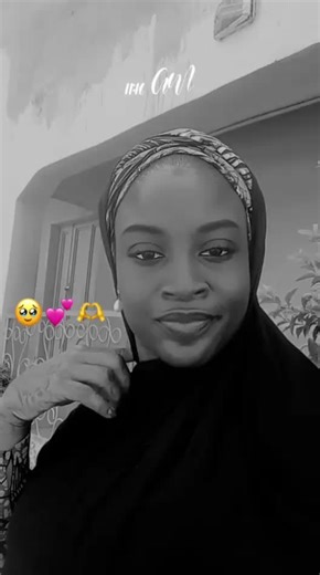 zeesquare@50 (@zeesquare50)’s videos with original sound - 🎀𝐒𝐚𝐥𝐦𝐚 𝐋𝐲𝐫𝐢𝐬𝐜🎀•!.