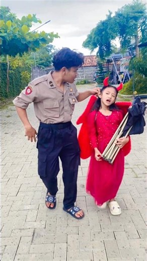 Rasain tuh di jewer polisi jail sih🤣