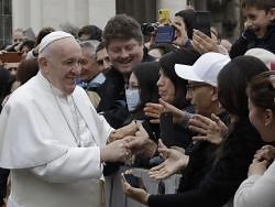Pope observes usual Ash Wednesday customs in time of coronavirus