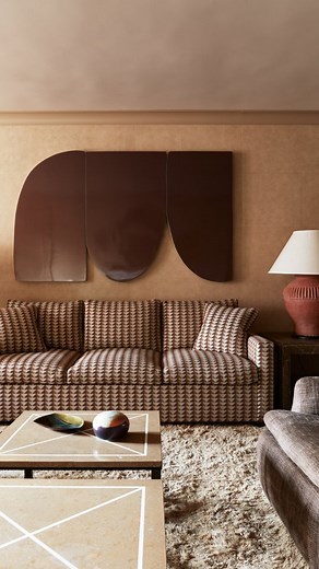 The Local Project on Instagram: "Video Feature • The Design Masterclass Series • Interior designer @joshgreenedesign reminds us that every room needs decorative lighting – it shouldn't rely solely on architectural recessed lights. Overhead lighting can feel harsh, he says, so it’s important to consider layering with vintage sconces or handmade lamps from interesting makers. These pieces not only add character but also create softer, more nuanced light. Head to the link in bio to watch the full v