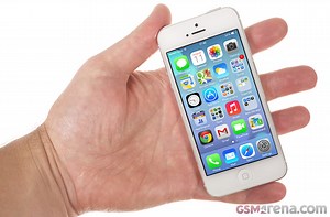 We give iOS 7 beta a try on an iPhone 5, the video is inside