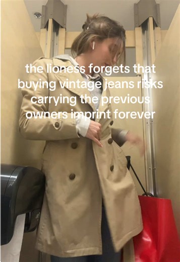 Exploring the Impact of Vintage Jeans on Style