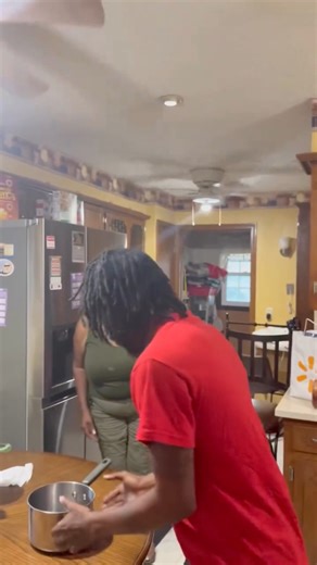 Pot stuck to the table prank!!!!! #viral #trending #share | Reallamonthigh