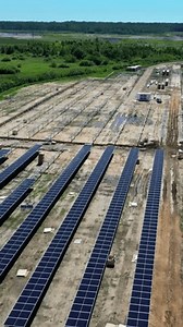 clip-3914159959-construction-site-solar-farm-northern-europe-vertical