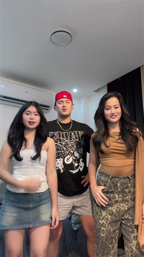 hi everyonee @Althea Cabase @C H L O E 🤍 #graecabase #cabasehouse #graeandchloe