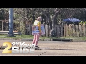 Panhandlers caught lying about sick child in roadside charity scam