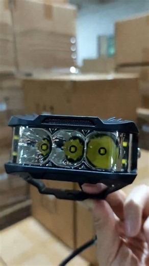 Precision meets power.💥 Our 4” 70W Side Shooter Pod Light combines Osram P8 chips with a new-generation optical system for maximum brightness — 3850LM of clean white light with a 1LUX reach at 400 meters. 🔹 180° ultra-wide beam for total coverage 🔹 Integrated White DRL adds visibility and safety 🔹 IP68 waterproof build, engineered to outlast any trail Every light is assembled with the same rigorous testing and material standards trusted by professionals worldwide — because real performance s