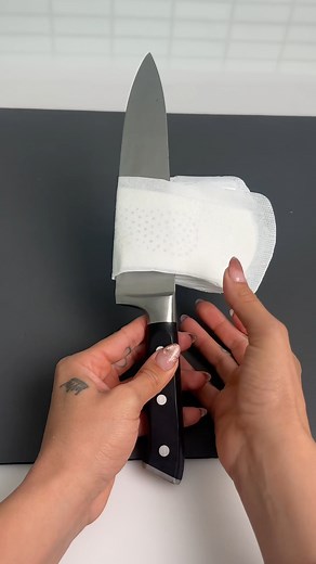 Grandma's knife hack How to toss a sharp knife This original video was produced by Network Media, LLC and Zore & Tomek | Hackity Hack Club