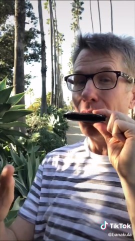 Sesame Street Harmonica Lesson 2