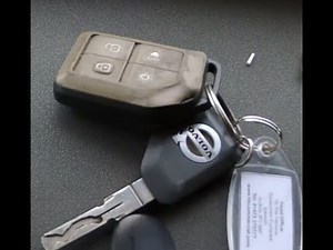 How to replace the remote control battery on the Volvo Truck