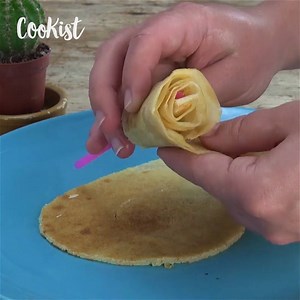 558K views · 4.2K reactions | A simple idea to turn boring crepes into an extraordinary dessert! | Cookist Wow | Facebook