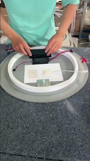 Melodieux | LED Mirror Factory in Motion