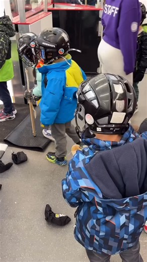 🏊 Join #KingTownship, @ctn and @senecapoly Therapeutic Recreation on Wednesday, Mar. 18 for a splash of inclusive, accessible March Break fun at Zancor Centre. The March Break Bash and Sensory Swim begins with activities led by Seneca College students from 9:30 – 11 a.m. then continues in the pool with a sensory swim from 11:15 a.m. – 12:45 p.m. With reduced capacity and lower noise levels, these programs offer a welcoming space for children of all abilities and their caregivers. 💧 Water you w