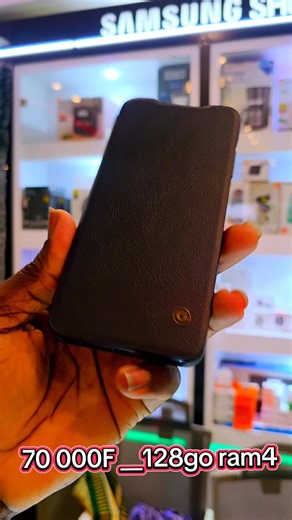 Samsung Galaxy A06 128giga Ram 4 avec Leather cover Original by G-Case à seulement 70 000F #SamsungShop #Samsung #s22ultra