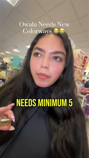 These bottle colors are horrific 😂 🎥 @farida_abdelaziz