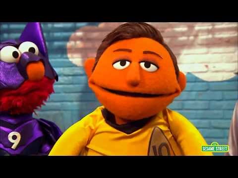 Sesame Street: Numeric Comic Con (with Interpolated frames)
