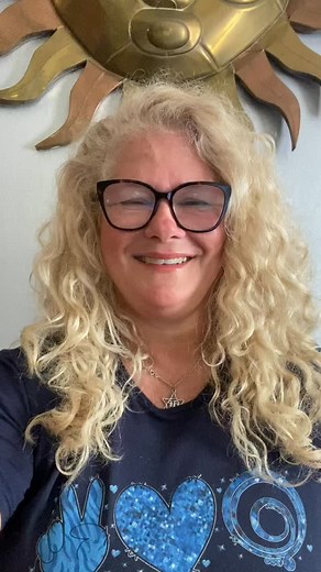 We spend so much time imagining everything that could go wrong. We plan for failure. We rehearse disappointment. What if you gave that same energy to possibility? What if you expected things to work out this time? What if you trusted the process, and yourself, enough to stay open? So what if it doesn’t work out? What if it’s even better than you planned? Check out our powerful mindset shifting tees link in bio. Great place to start. #livingingratitudetoday #gratitudegangsta #livingingratitude #v