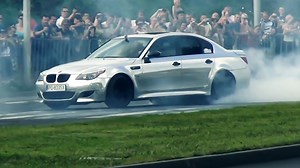 Supercar Burnout Compilation – Smoke and Revs