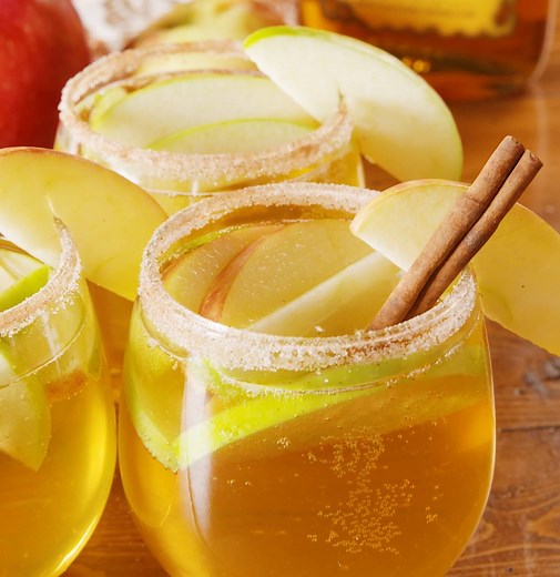 Sparkling Apple Cider Sangria makes it feel like fall even though it's still 90 degrees 🍎 Full recipe: http://dlsh.it/RoCbNVY | Delish