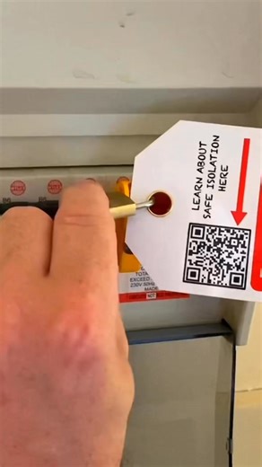 Wiring up a 2 Gang Dimmer #Electricians #electrician #electrical #SparkingMemories #electricalapprentice #Electricaltrainingvideos #ThrowbackWiring #BS7671 #apprenticship #ElectricalIndustry #wiring #electricianstools #electricians #anotherdayatwork #ElectricalSafety #ElectricalInstallations #ElectriciansOfFacebook #electricalwiring #apprenticeships #ElectriciansLife #OnSiteInsights #apprentice #electricalwork #sparkylife #electricaltesting #electricaltraining #GSHElectrical | GSH Electrical Tra