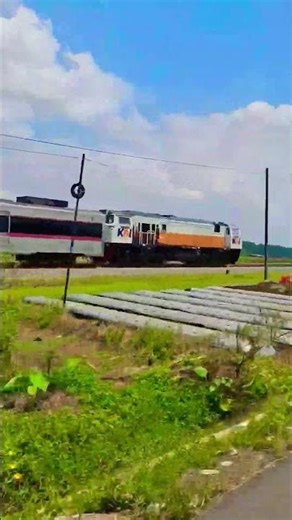 kai kereta api baru #kereta #keretaapi #keretaapiindonesia #keretabaru #automobile