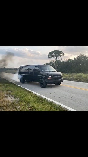 Throwback to a couple fat burnouts in the van. Been daily driving duramax vans for 16 yrs 🤣. My first vehicle when I got my lisence was a van. Hard to beat an awesome van. 07 duramax Dyno tuned at 600hp/1k tq to the wheels 68mm charger 60 overs 10mm cp3 Built trans with fat billet shafts and parts, good clutches, converter etc 5" exhaust and other little stuff Has been setup this way for quite awhile now. Well over 100k the way it is. Was stock when I got it at 110k. About to roll 240k 🤘🤘🤘🖤
